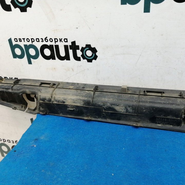 Накладка заднего бампера, узкая 52179-60050 для Toyota Land Cruiser ...