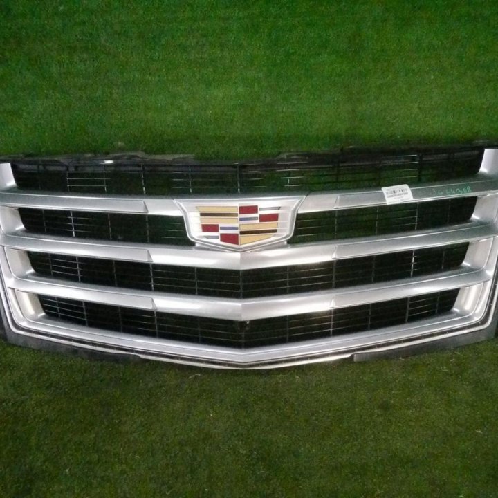 Решётка радиатора Cadillac Escalade 4 (2014-2020) в Москве, цена 41 100 ...