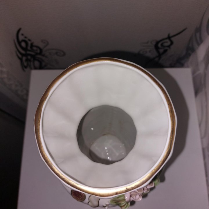 Винтажная ваза Stipo dorohoi барокко с розами в Москве, цена 2 000 руб ...