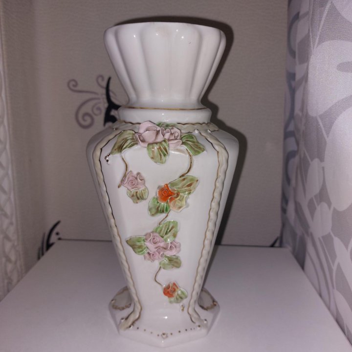 Винтажная ваза Stipo dorohoi барокко с розами в Москве, цена 2 000 руб ...