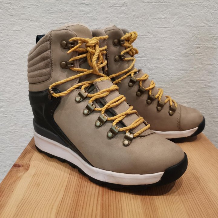 кроссовки сникеры Nike acg Astoria sky hi 37р в Москве, цена 1 900 руб ...
