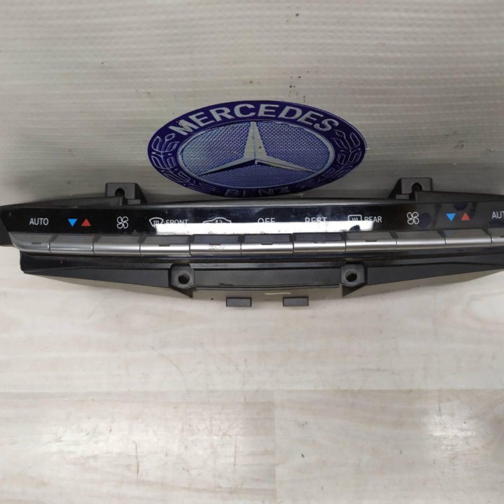 Блок управления климатом Mercedes W221 в Москве, цена 3 500 руб ...