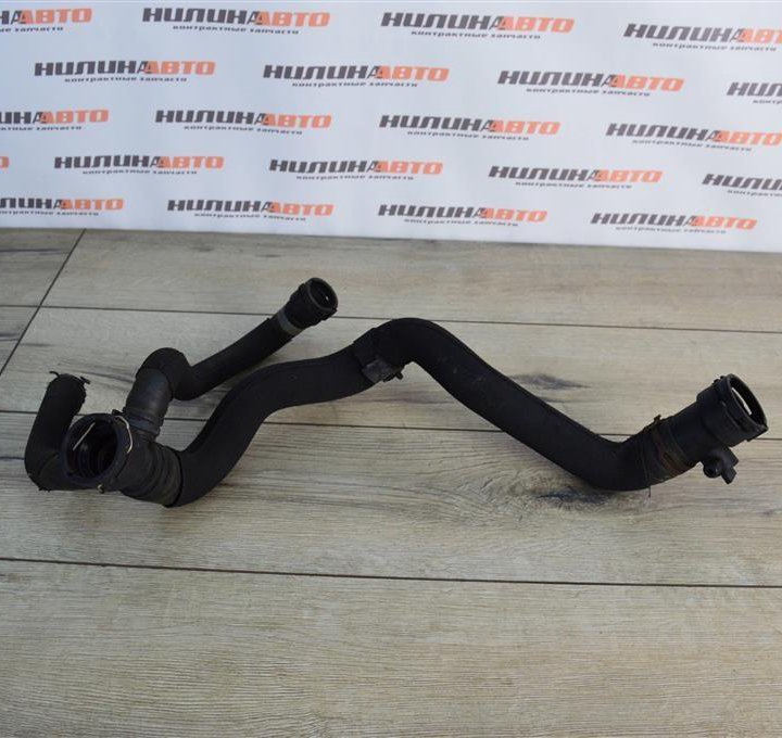 Патрубок охлаждающей жидкости Ауди А4 Б8 купить в Москве, цена 1 000 ...