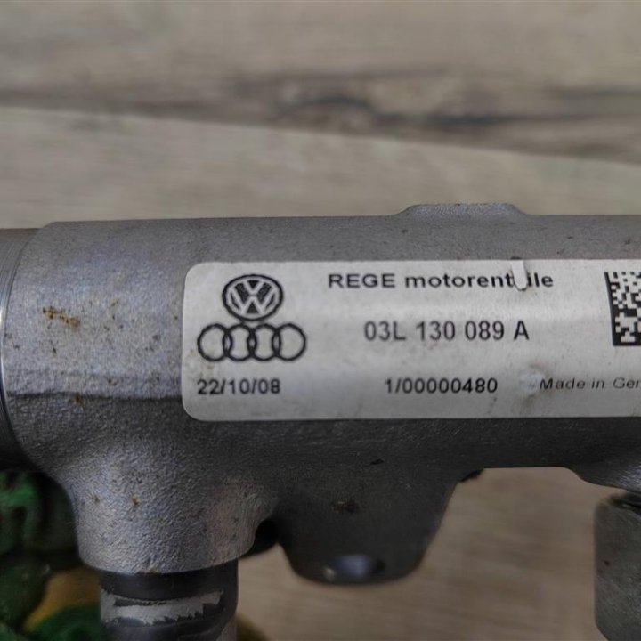 Рампа топливная Ауди А4 Б8 в Москве, цена 6 400 руб. | Объявления о ...