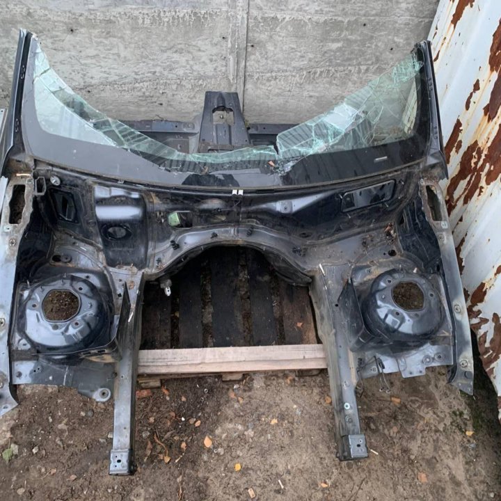 Кузов передняя часть Mercedes W212 в Москве, цена 18 000 руб ...