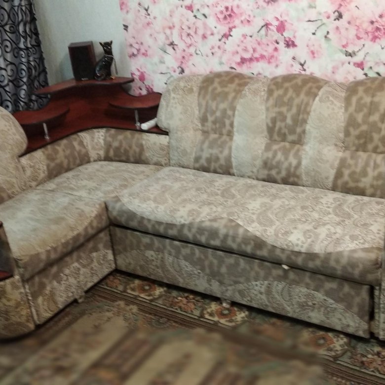 Диван угловой – купить в Омске, цена 8 500 руб., продано 11 октября ...