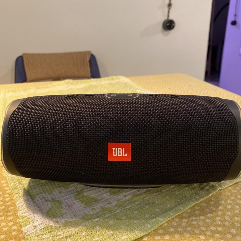Jbl charge 4 – купить в Саратове, цена 500 руб., продано 9 октября 2020 ...