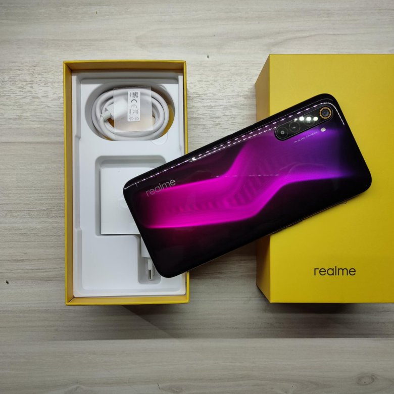 Realme 6 pro – купить в Москве, цена 16 500 руб., продано 17 октября ...