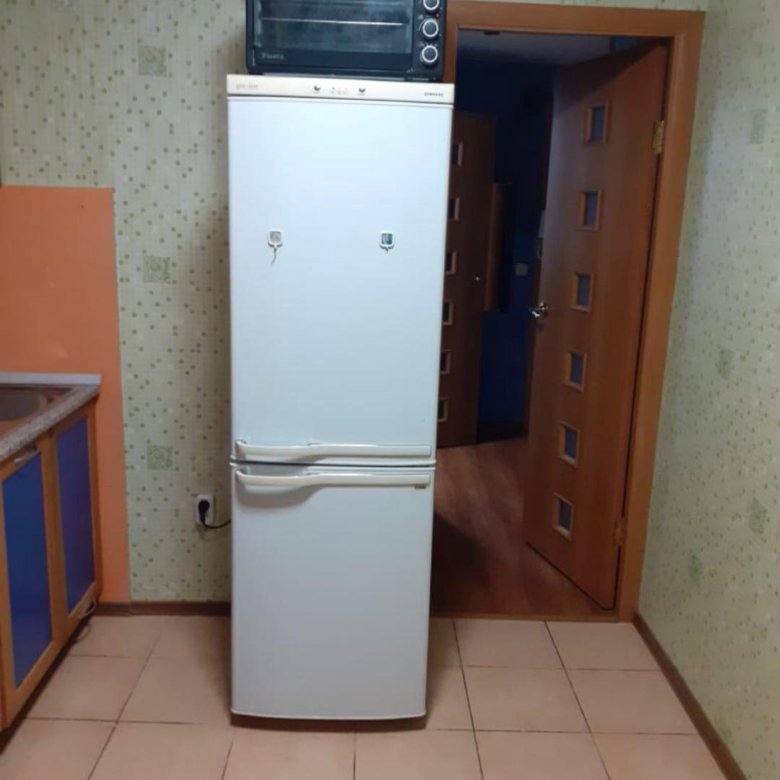 Холодильник двухкамерный – купить в Новосибирске, цена 9 999 руб., дата ...