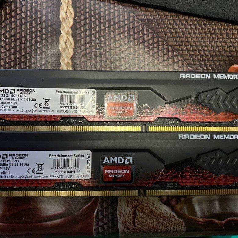 AMD Radeon R5 [R5S38G1601U2S] ГБ 8 x 2 – купить в Москве, цена 2 500 ...