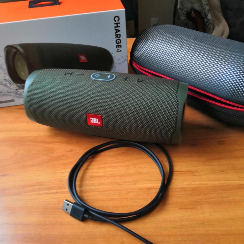 Jbl charge 4 – купить в Москве, цена 7 000 руб., продано 5 февраля ...