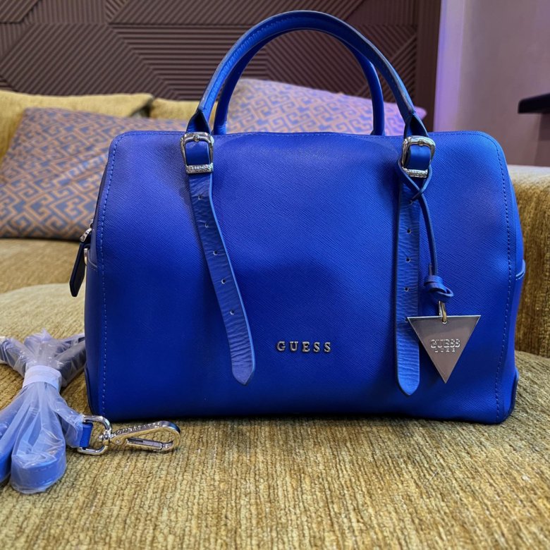 Guess luxe – купить в Москве, цена 5 550 руб., дата размещения: 04.01. ...