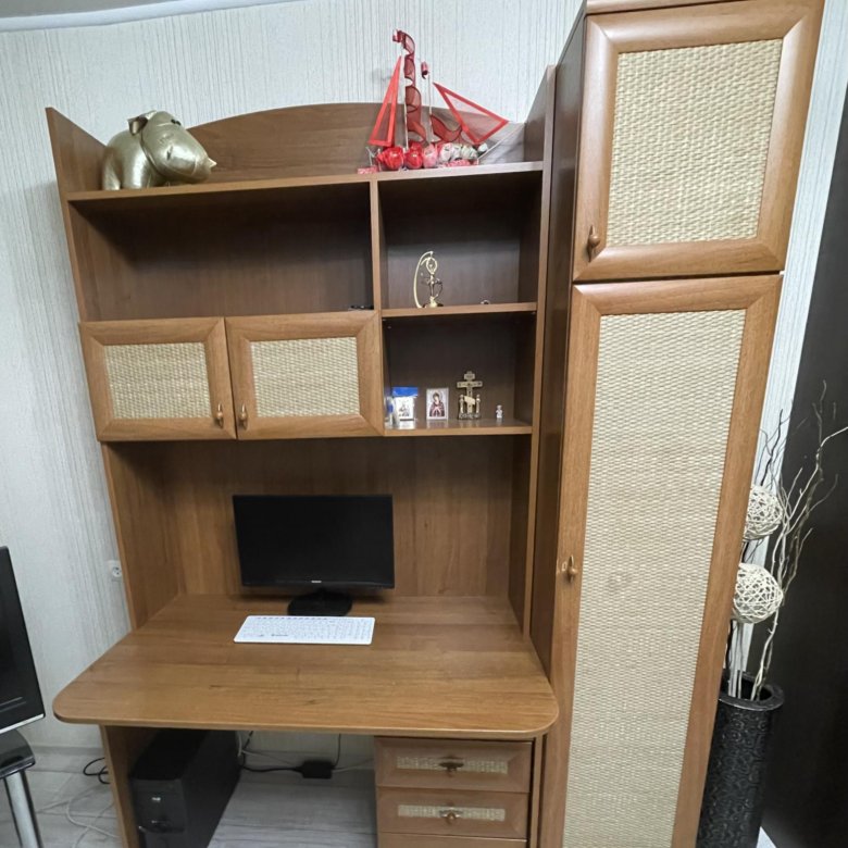 Компьютерный стол – купить в Томске, цена 15 000 руб., дата размещения ...