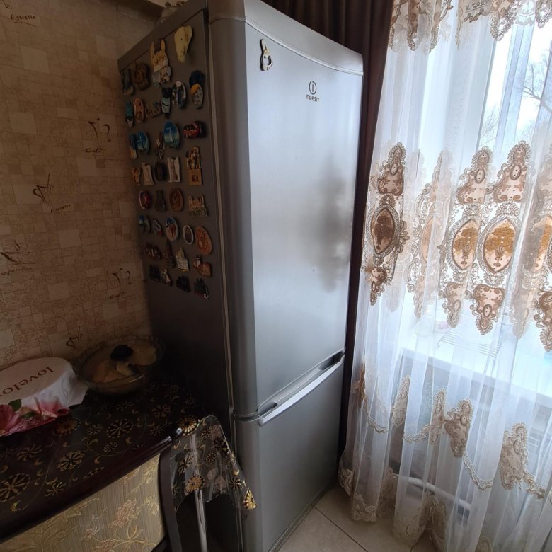 Холодильник индезит – купить в Москве, цена 3 000 руб., продано 4 мая ...