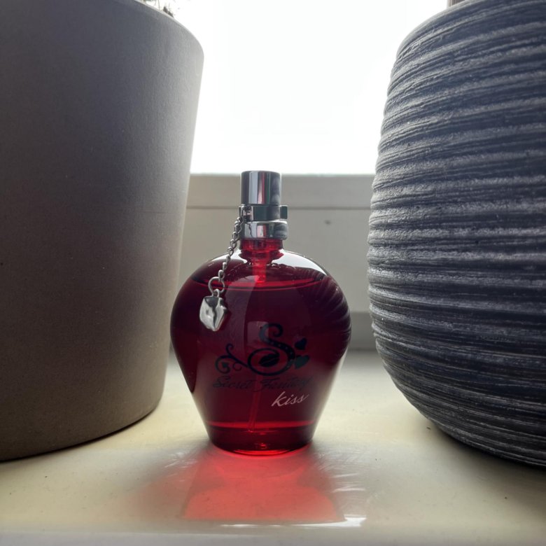 Духи Avon secret fantasy kiss – купить в Москве, цена 500 руб., дата ...