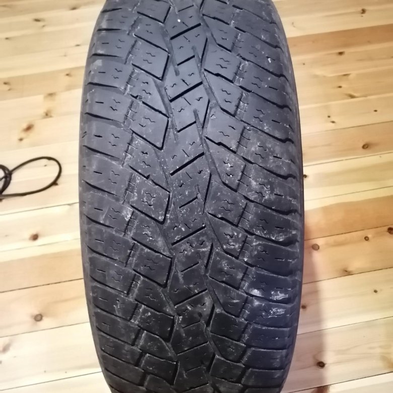 Продам летнюю резину TOYO AT 275/60/20, 4 шт., одн – купить в Якутске ...
