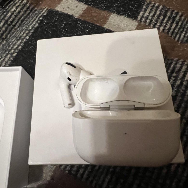 airpods pro – купить в Москве, цена 4 500 руб., дата размещения: 07.11. ...