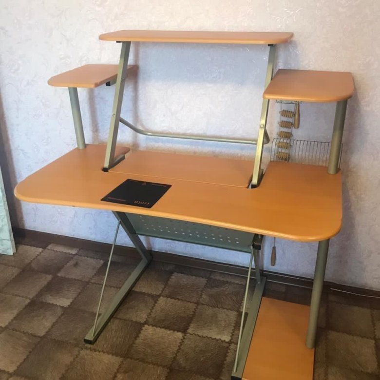 компьютерный стол – купить в Советской Гавани, цена 4 500 руб., дата ...