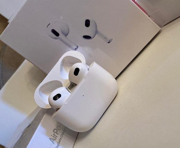 Airpods – купить в Москве, цена 2 998 руб., дата размещения: 07.01.2024 ...