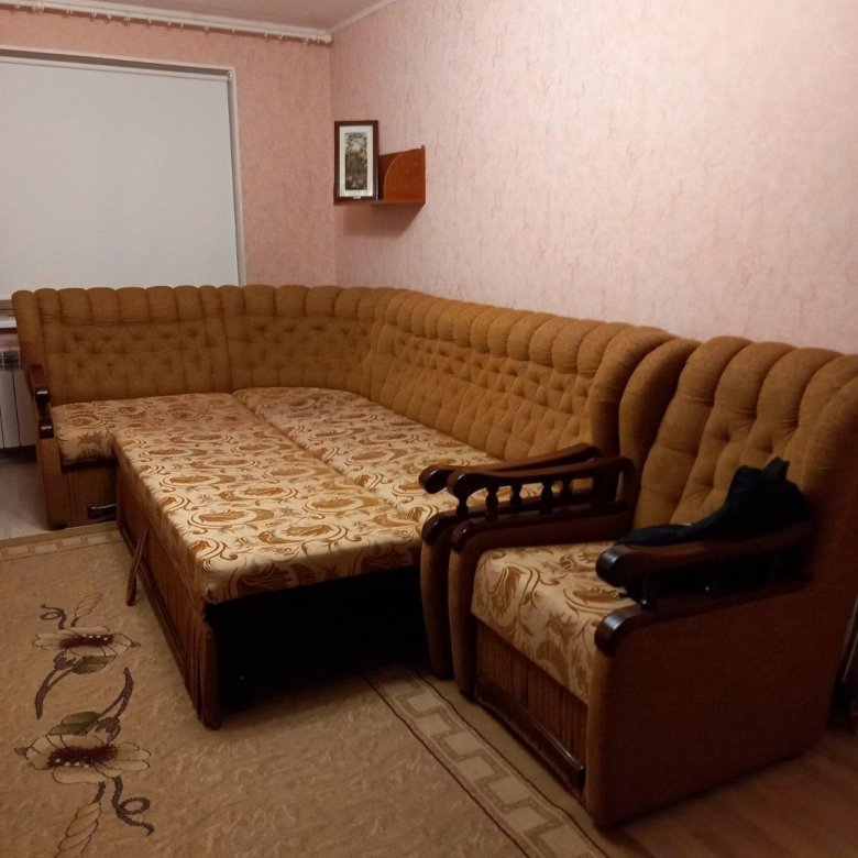 Большой диван и кресло – купить в Калининграде, цена 15 000 руб., дата ...