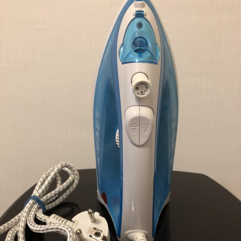 Утюг Maxwell MW-3046 B голубой – купить в Мурино, цена 500 руб., дата ...
