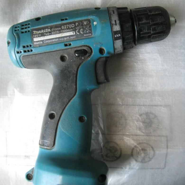 Шуруповёрт Makita 6270D, фонарь Makita ML 120 – купить в Санкт ...