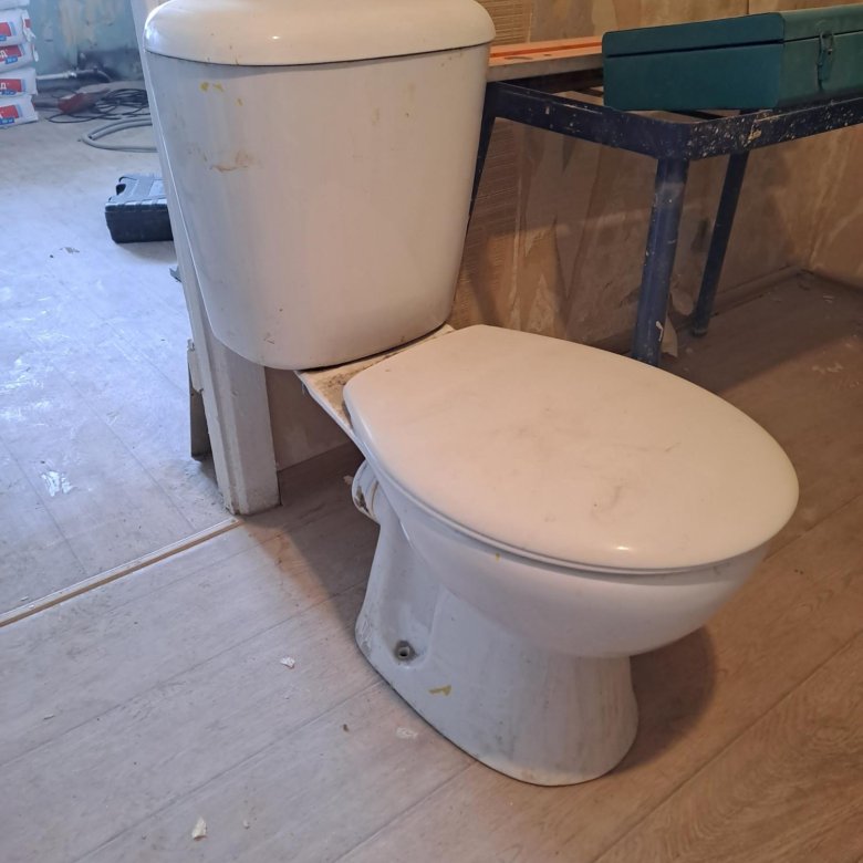 Продам унитаз б/у – купить в Черниговке, цена 2 000 руб., продано 2 ...