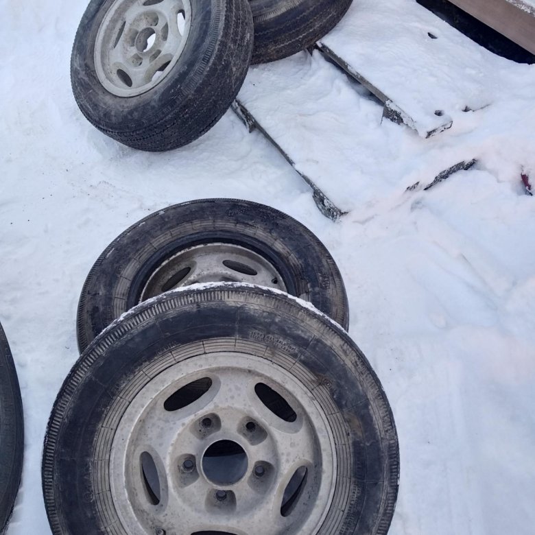 Колёса на ниву, волгу – купить в Екатеринбурге, цена 2 000 руб., дата ...