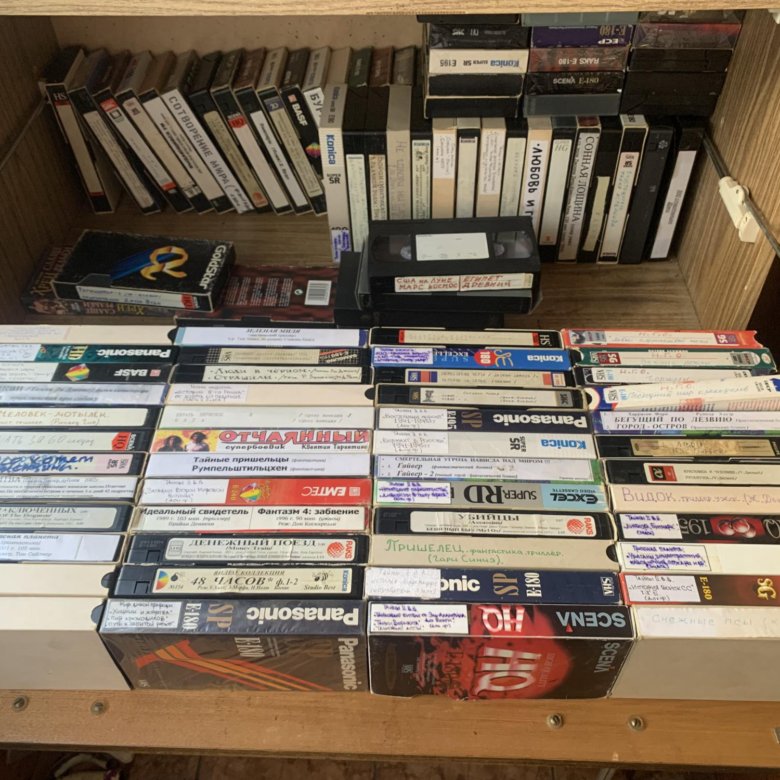 Продаю vhs кассеты – купить в Краснодаре, цена 300 руб., истекает через ...