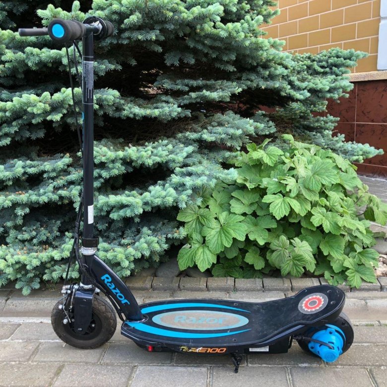 Электросамокат Razor E100 б/у – купить в Москве, цена 5 000 руб., дата ...