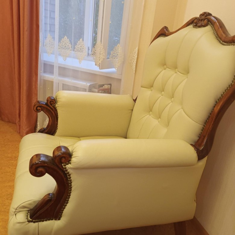 Кожаное кресло – купить в Томске, цена 15 000 руб., дата размещения: 03 ...