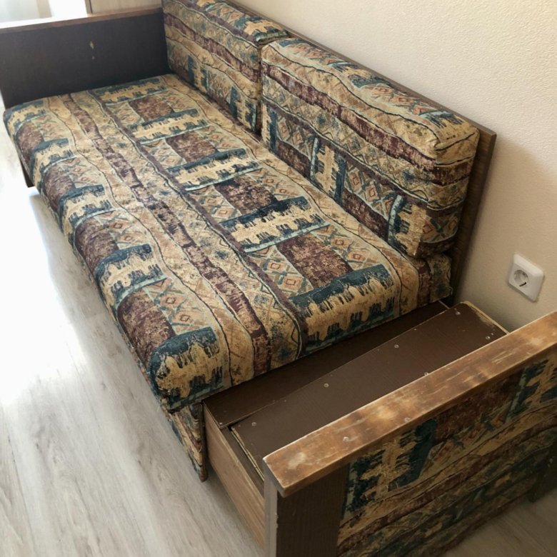 Диван раздвижной на дачу – купить в Екатеринбурге, цена 1 000 руб ...